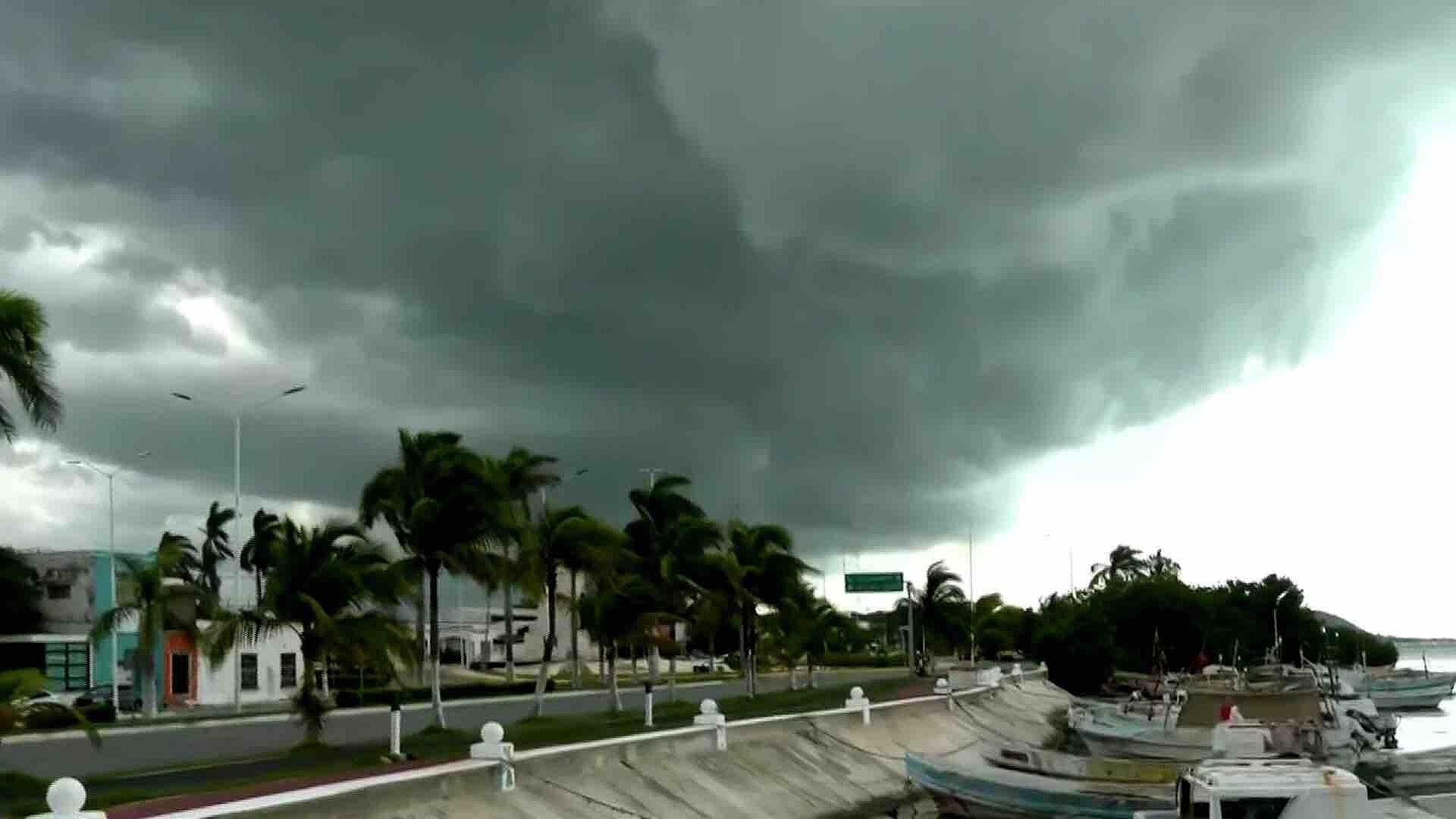 Península de Yucatán Restablecen Actividades Tras el Paso de Beryl pero en Alerta por Onda ...