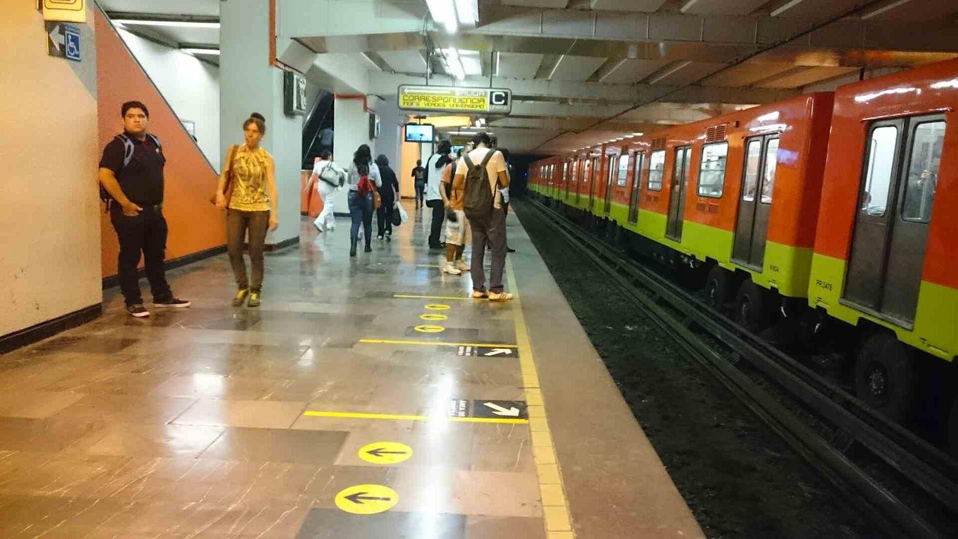 VIDEO: Desalojan Convoy del Metro por Falla en el Cierre de Puertas | N+