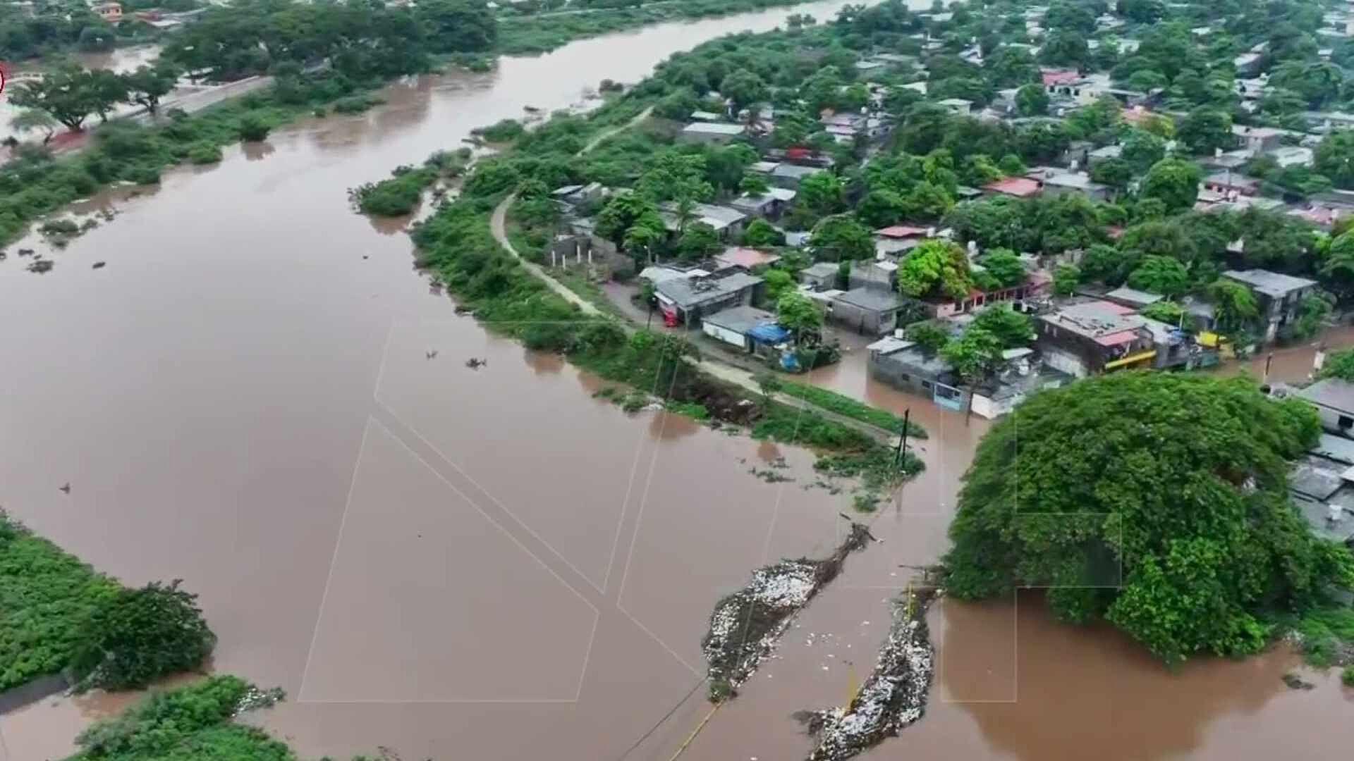 Emergencia por Desbordamiento del Río Los Perros en Juchitán de ...