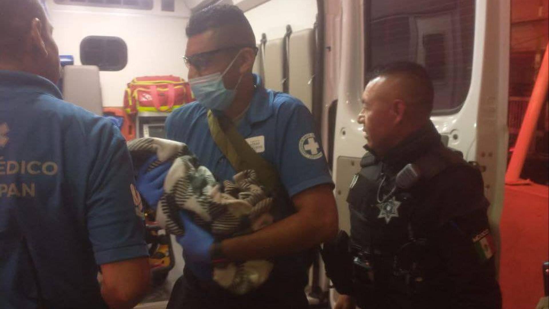 Abandonan a Bebé en Una Bolsa de Cartón en Zapopan, Jalisco | N+