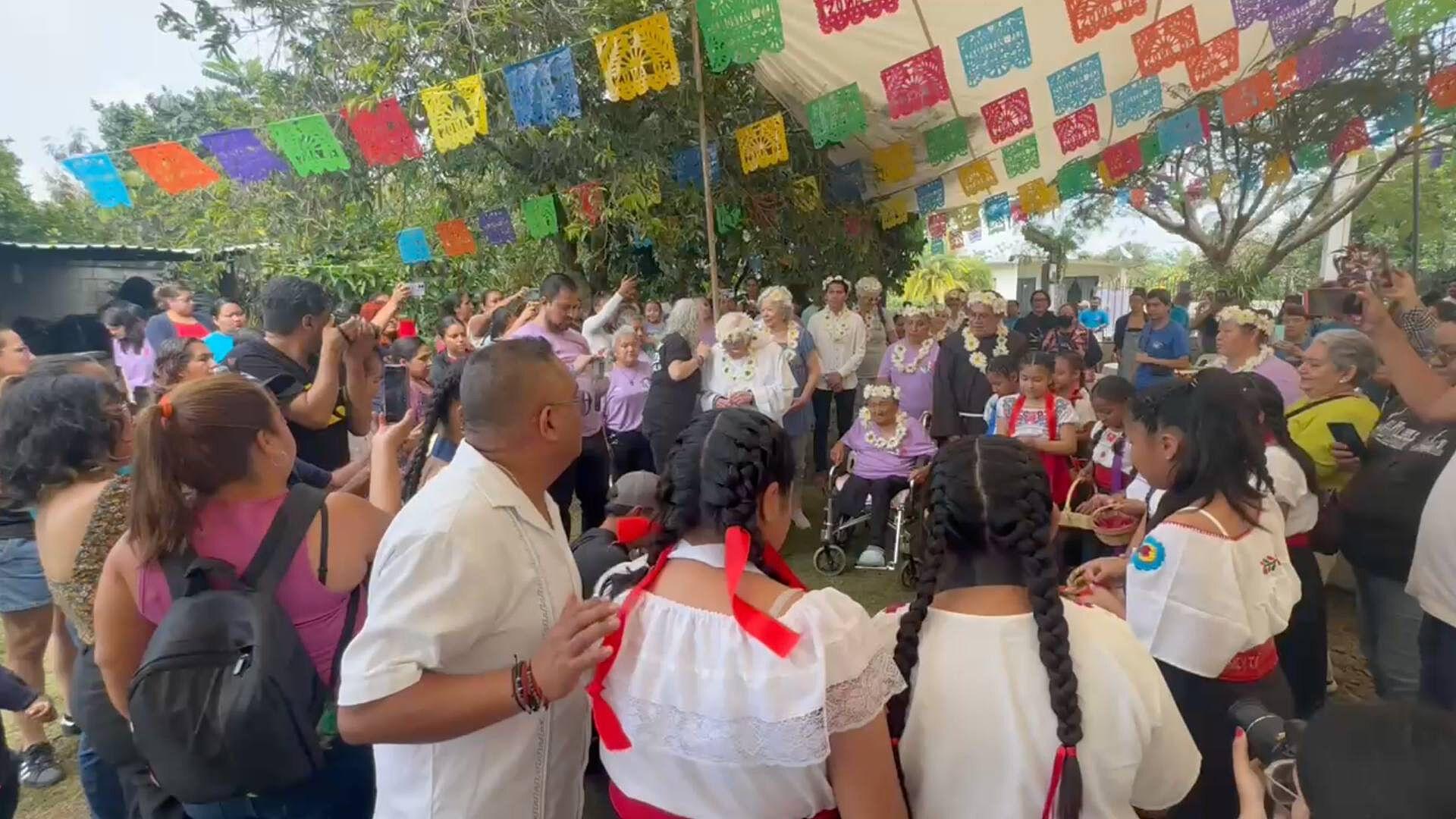 Así Celebran Las Patronas su 30 Aniversario Ayudando a Migrantes | N+
