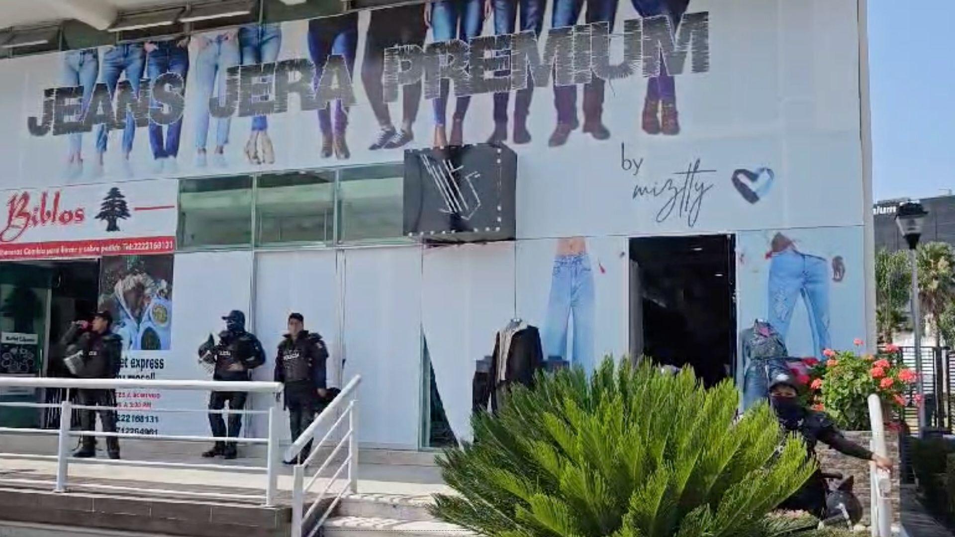 Decomisan 1 Millón de Pesos en Pacas de Ropa de Mezclilla | N+