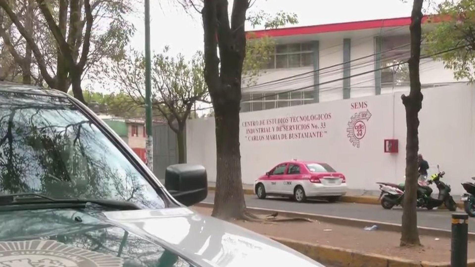 Hombre Entra a CETIS 33 en CDMX, Agrede a Alumna y Compañeros Incendian su Moto | N+ FORO tv En ...