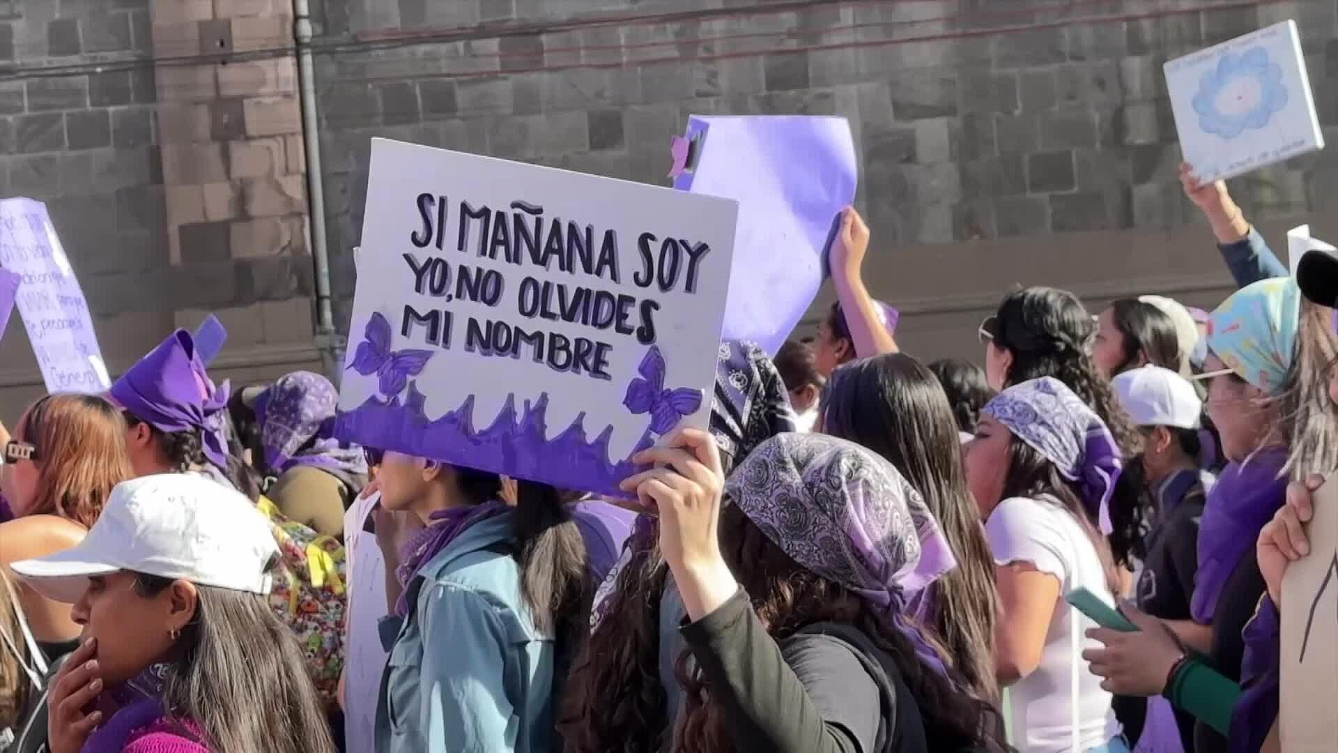 Más de 15 Mil Mujeres Marcharon por las Calles de SLP para Exigir un Alto a la Violencia | N+