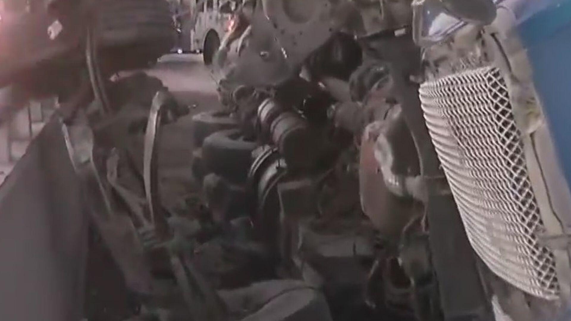 Tráiler Cargado con Toneladas de Mango Vuelca Sobre Periférico Tras ...