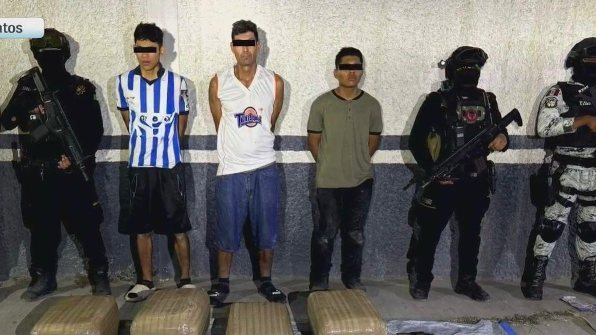Capturan a Tres Hombres con 3 "Bloques" de Droga y Armas en Monterrey | N+