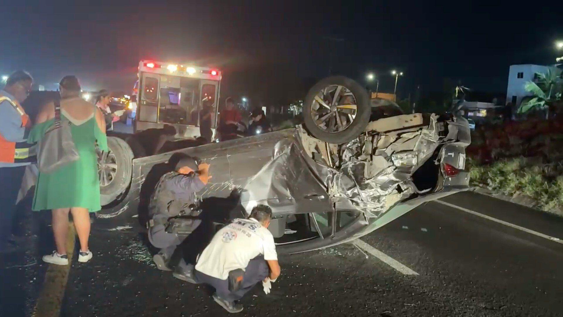 Automóvil Termina Volcado tras ser Chocado por un Tráiler en la ...