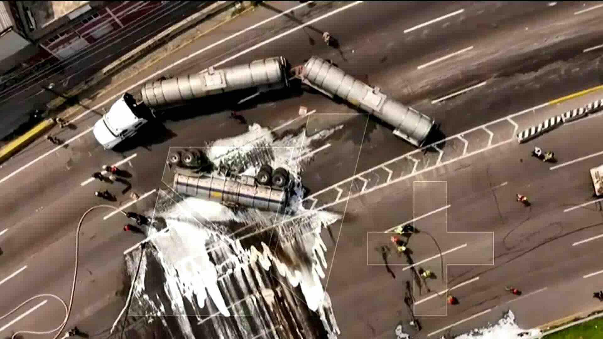 Vuelca Pipa de Combustible en Carretera México-Pachuca a la Altura de Tlanepantla, Edomex | N+ ...