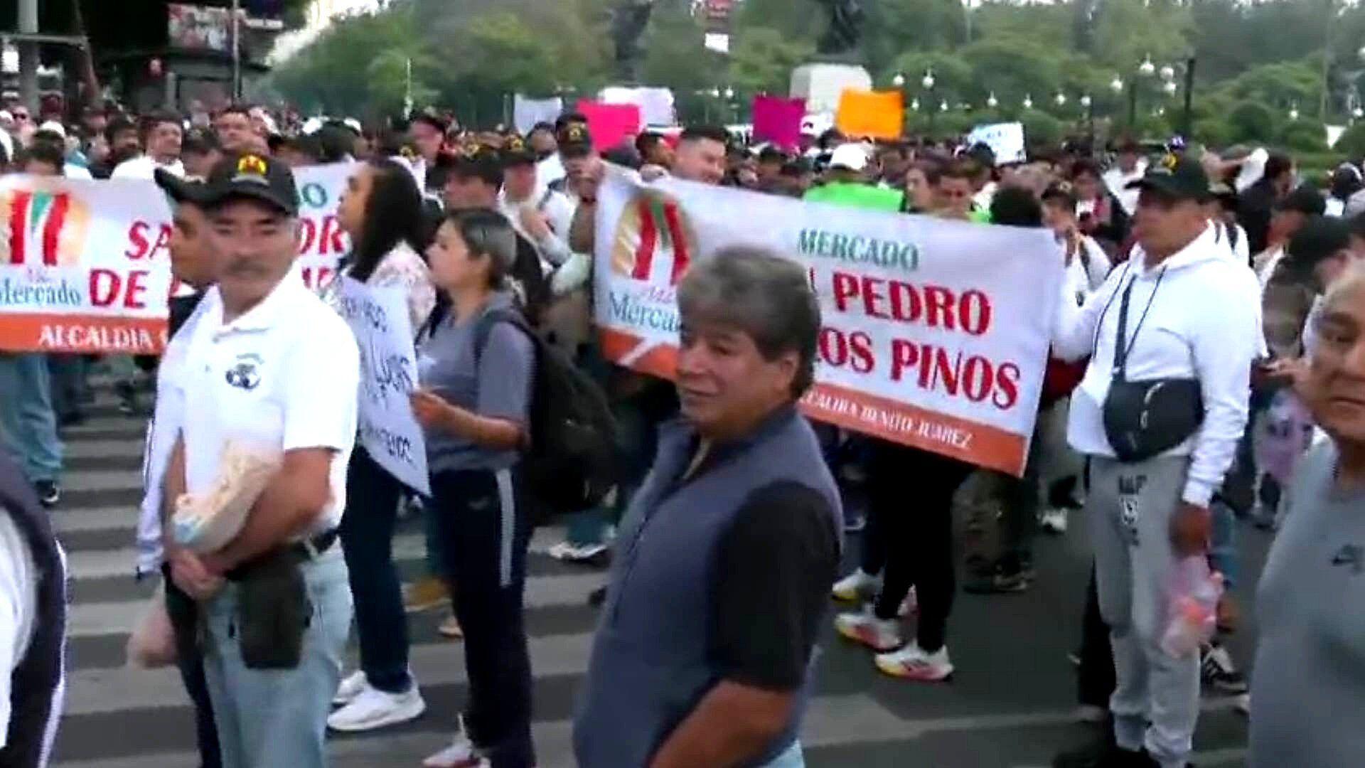 Manifestantes en Avenida Juárez y Eje Central; Estas son las ...