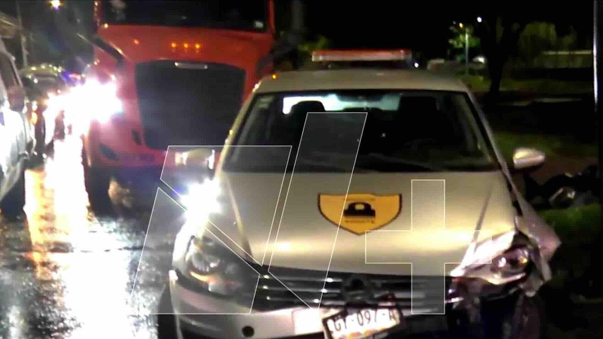 Tráiler Arrolla a Automóvil que Intentó Rebasarlo en Periférico y Eje 5 Sur, CDMX | N+ FORO tv ...