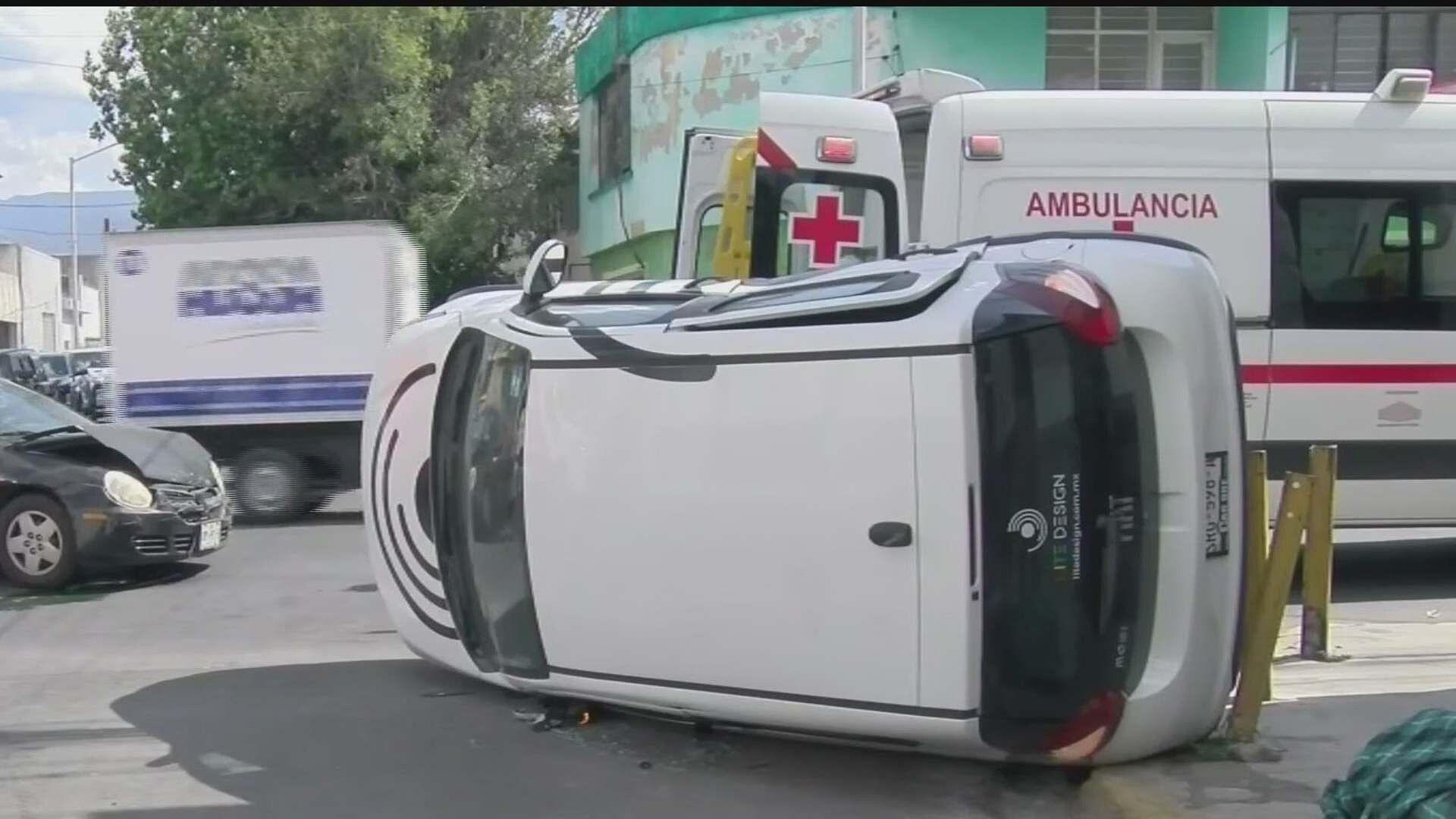 Deja Choque y Volcadura 2 Lesionados en Monterrey | N+