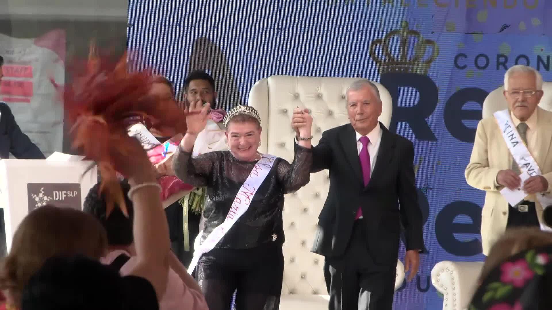 Elsa y Flavio Fueron Coronados como el Rey y la Reina del Adulto Mayor ...
