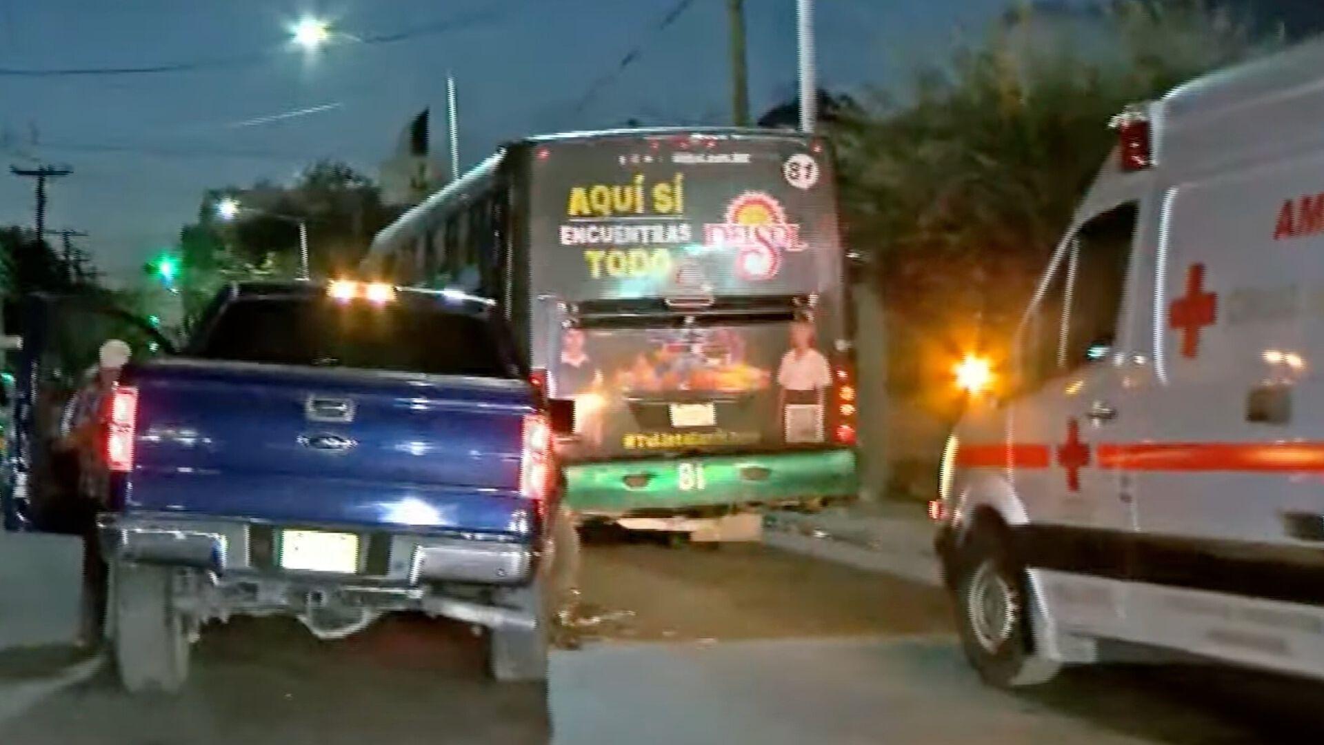 Choca Camión Ruta Sierra Ventana con Camioneta en la Colonia ...