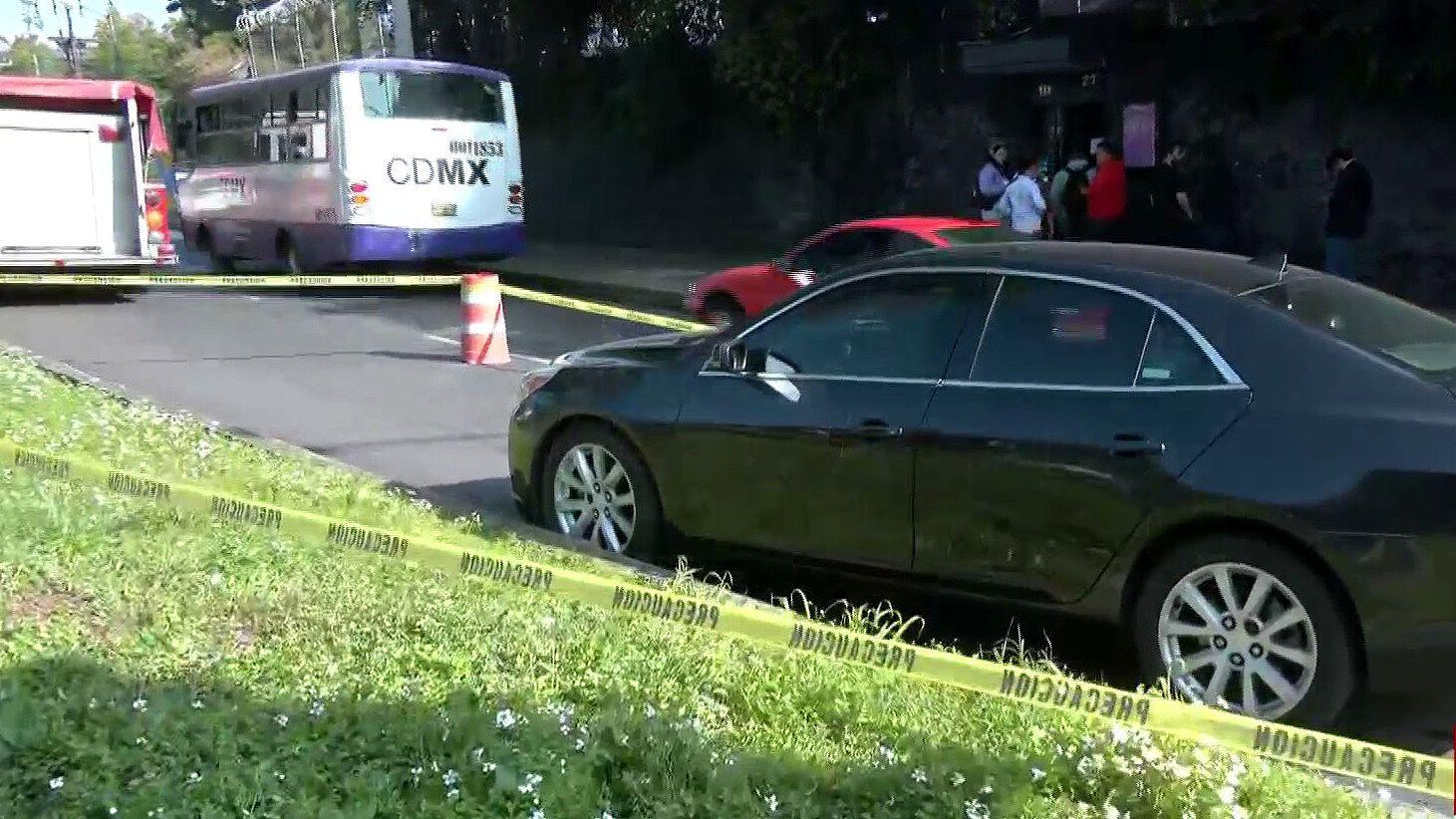 Hallan a Hombre Muerto Dentro de Auto en Lateral de Periférico ...