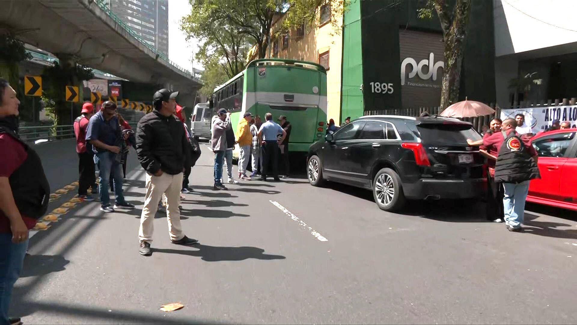Manifestaciones en CDMX: Toma Precauciones: Manifestantes Bloquean ...
