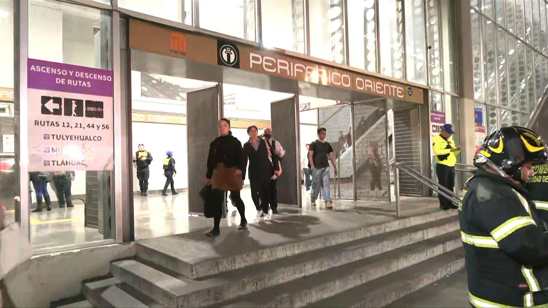 ¿Qué Pasó en Metro Periférico Oriente CDMX? Joven Sube a Parte Alta de ...