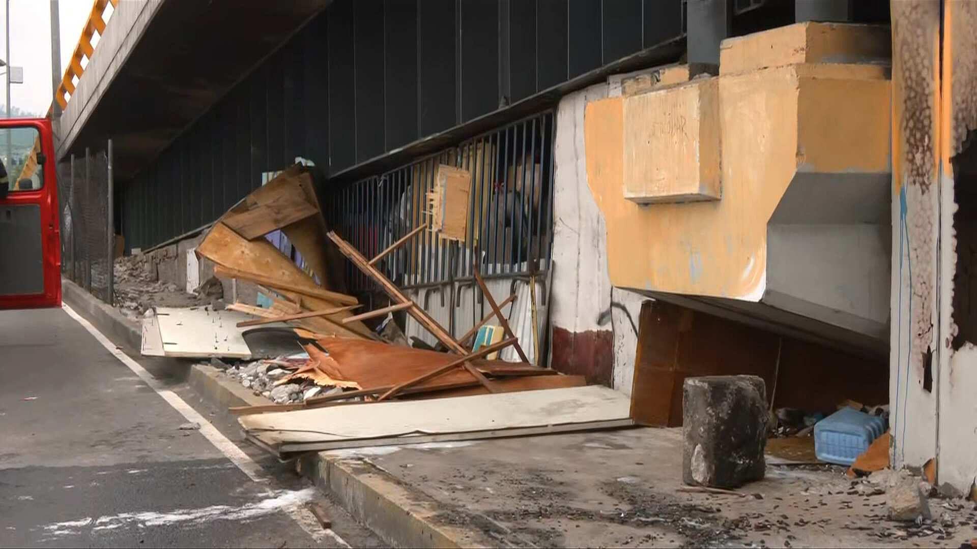Controlan Incendio en Bajopuente de Iztapalapa; Consumió Material ...