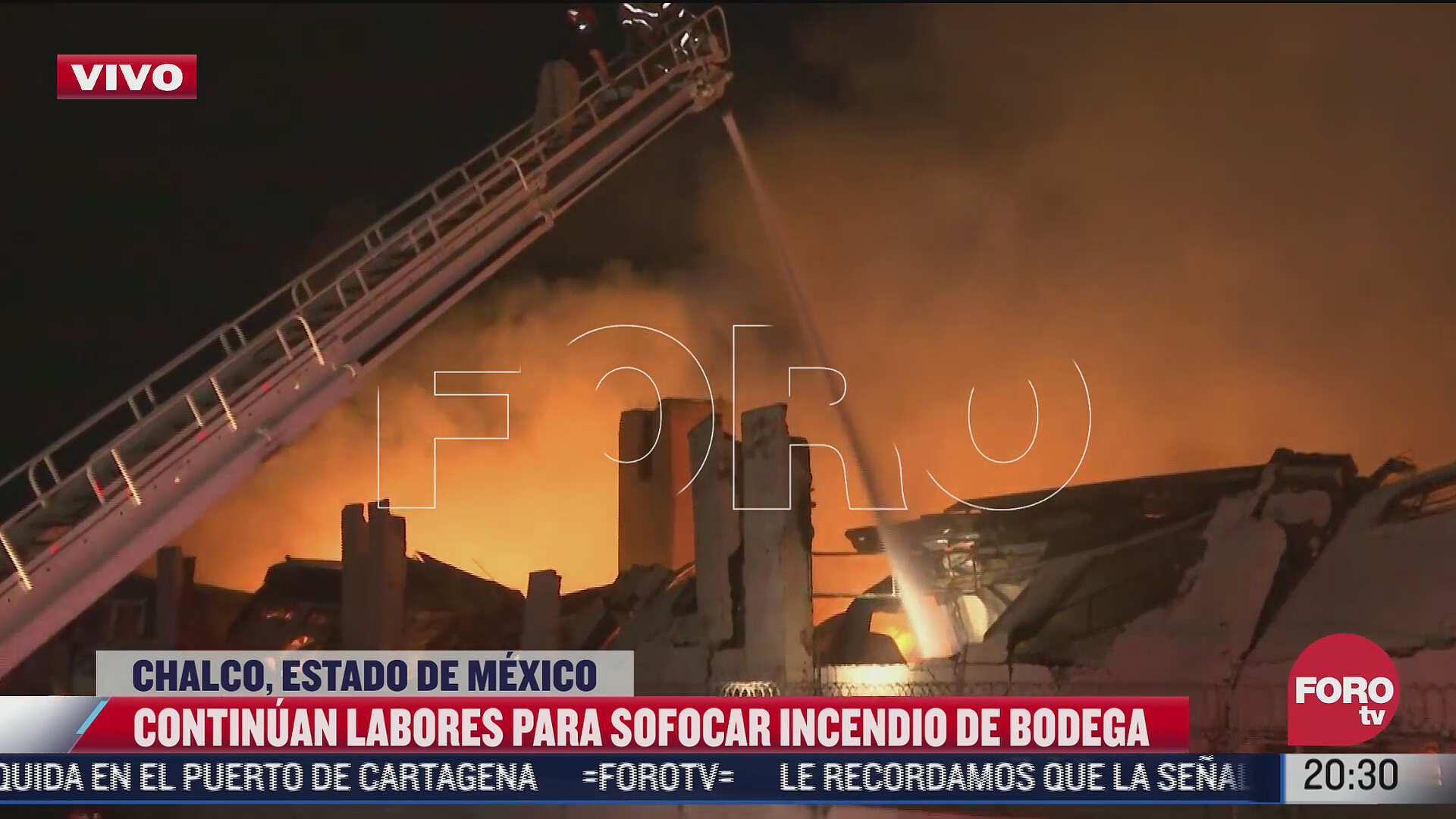 Trabajan 110 elementos de emergencia para sofocar incendio en Chalco
