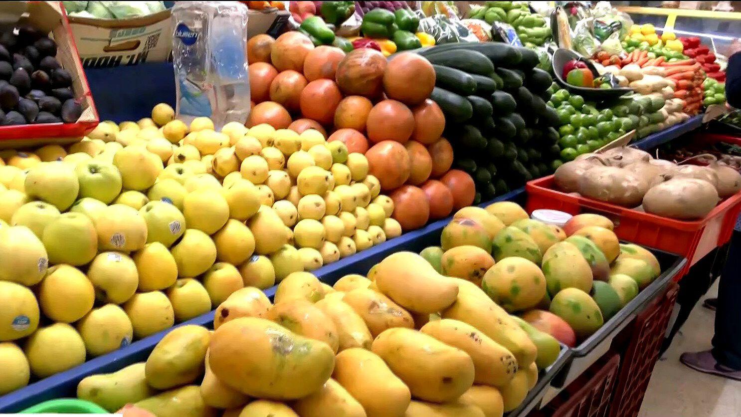 Recorrido por el Mercado Juárez, de la CDMX | N+