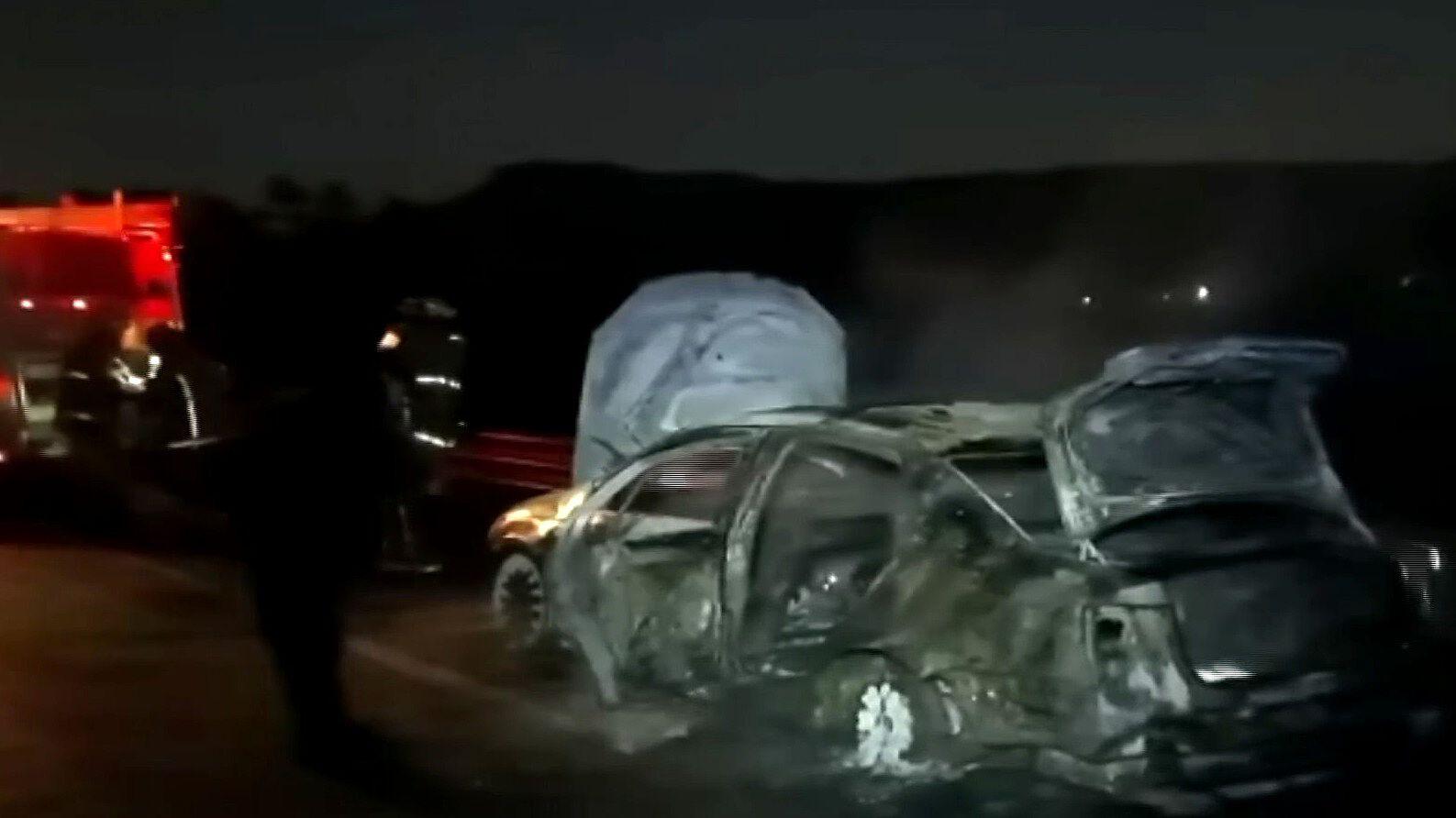 Hallan Dos Cuerpos Calcinados Dentro de un Auto en Culiacán | N+