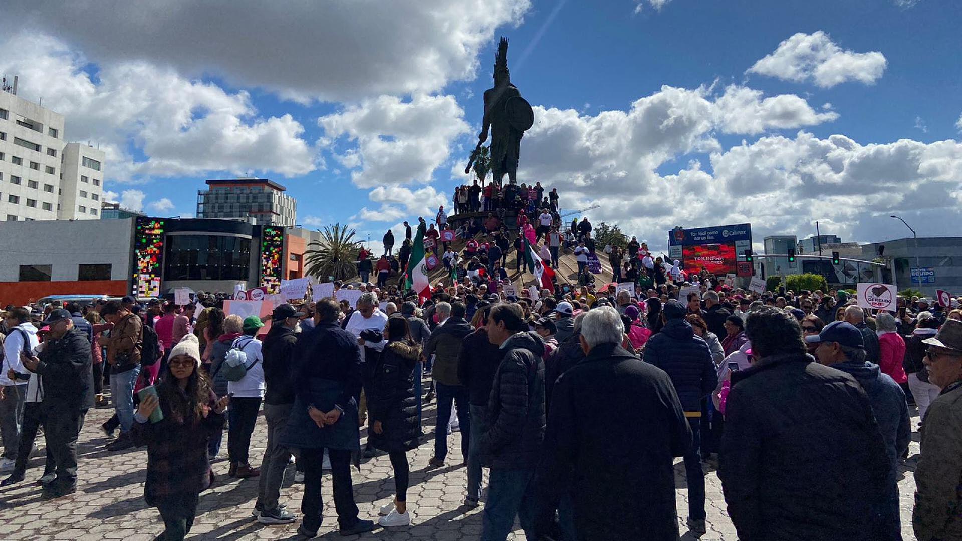 Marcha INE: Así se Vive la Concentración en Tijuana | N+