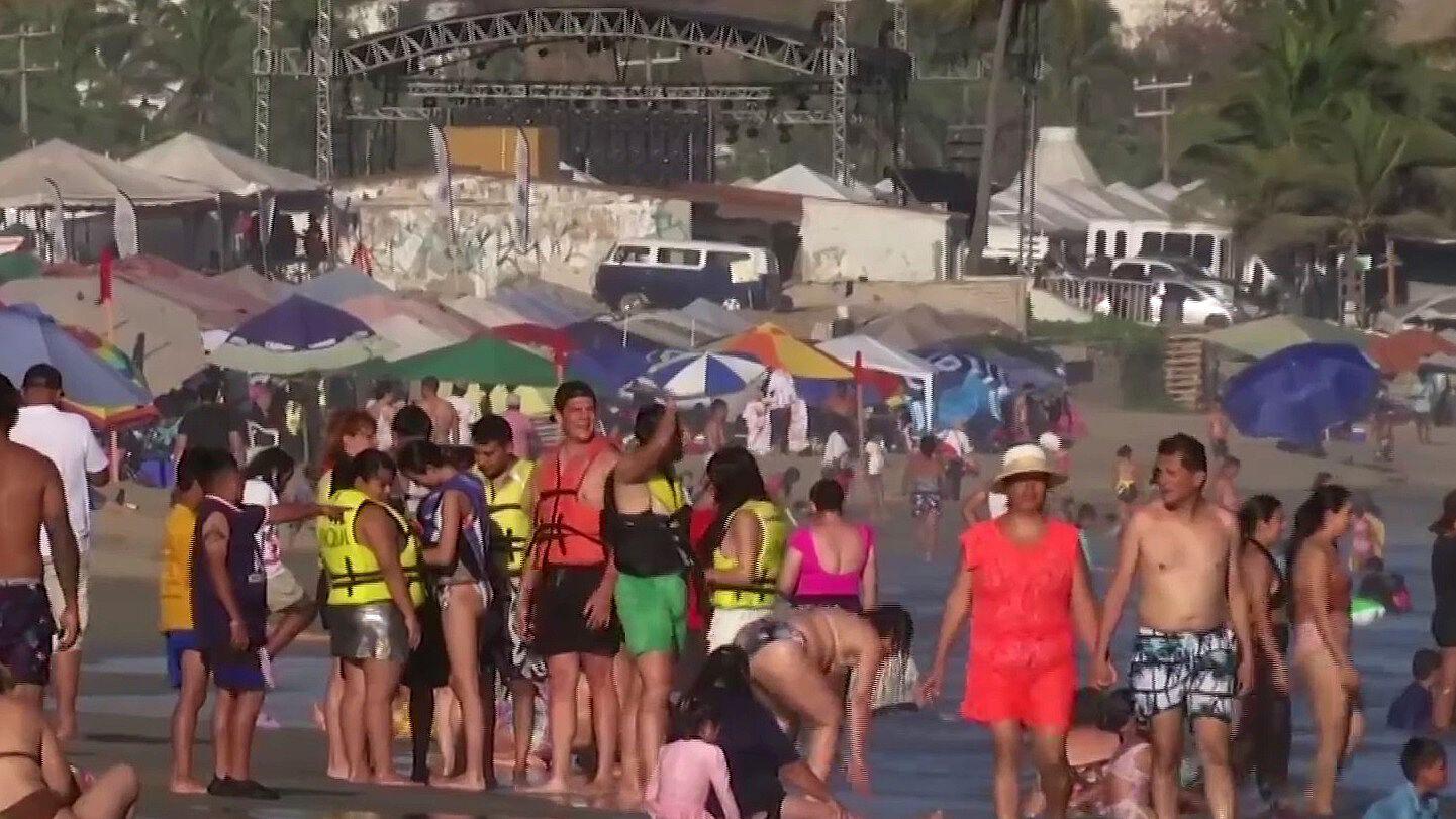 Playas de Colima: Turistas Disfrutan Cierre de Semana Santa | N+