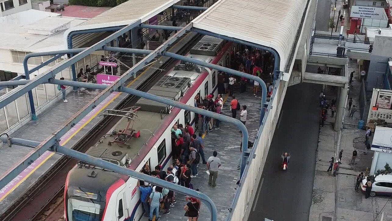 Vuelve a "Atorarse" Vagón con Pasajeros en Medio de 2 Estaciones | N+