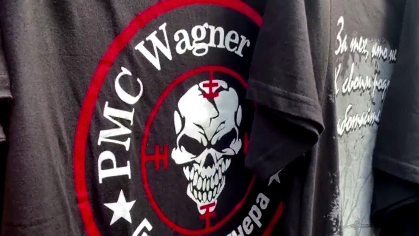 Grupo Wagner: Se Venden Souvenirs con el Logo | N+