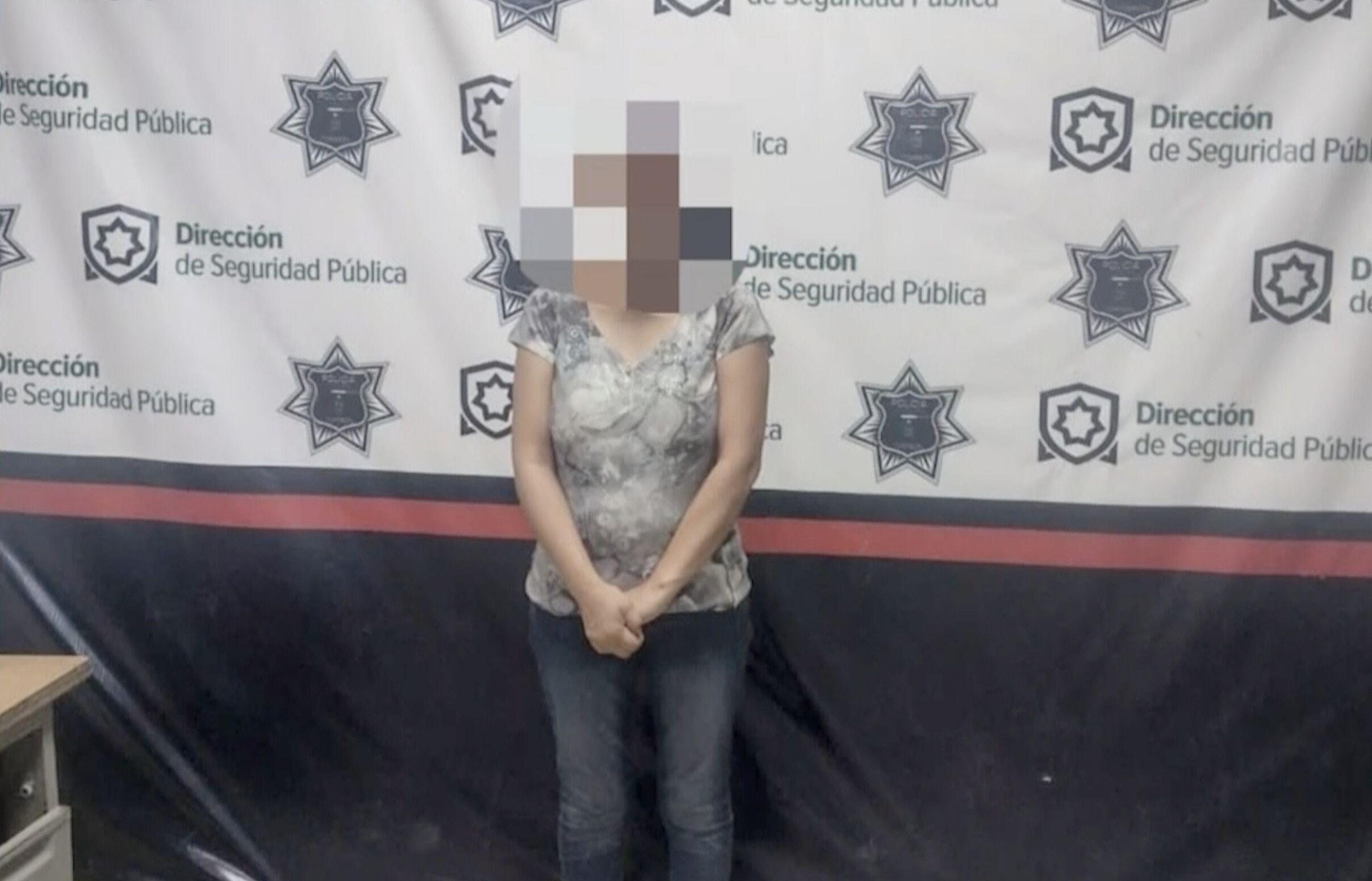 Madre Desnuda A Su Hijo En Una Plaza Pública Por Un Supuesto Castigo N 