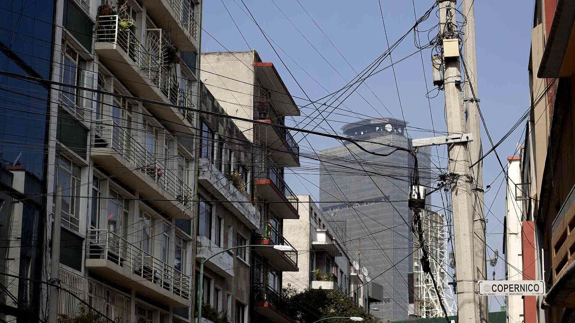 Enredos de Cables en Calles de CDMX | N+