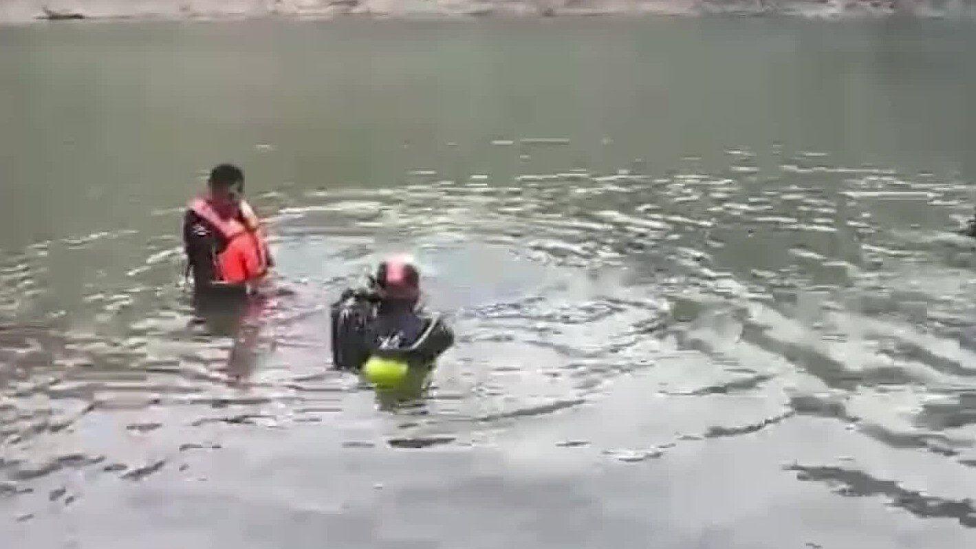 Mujer Ahogada en Estanque | Mujer Muere Ahogada por Meterse a Nadar a ...