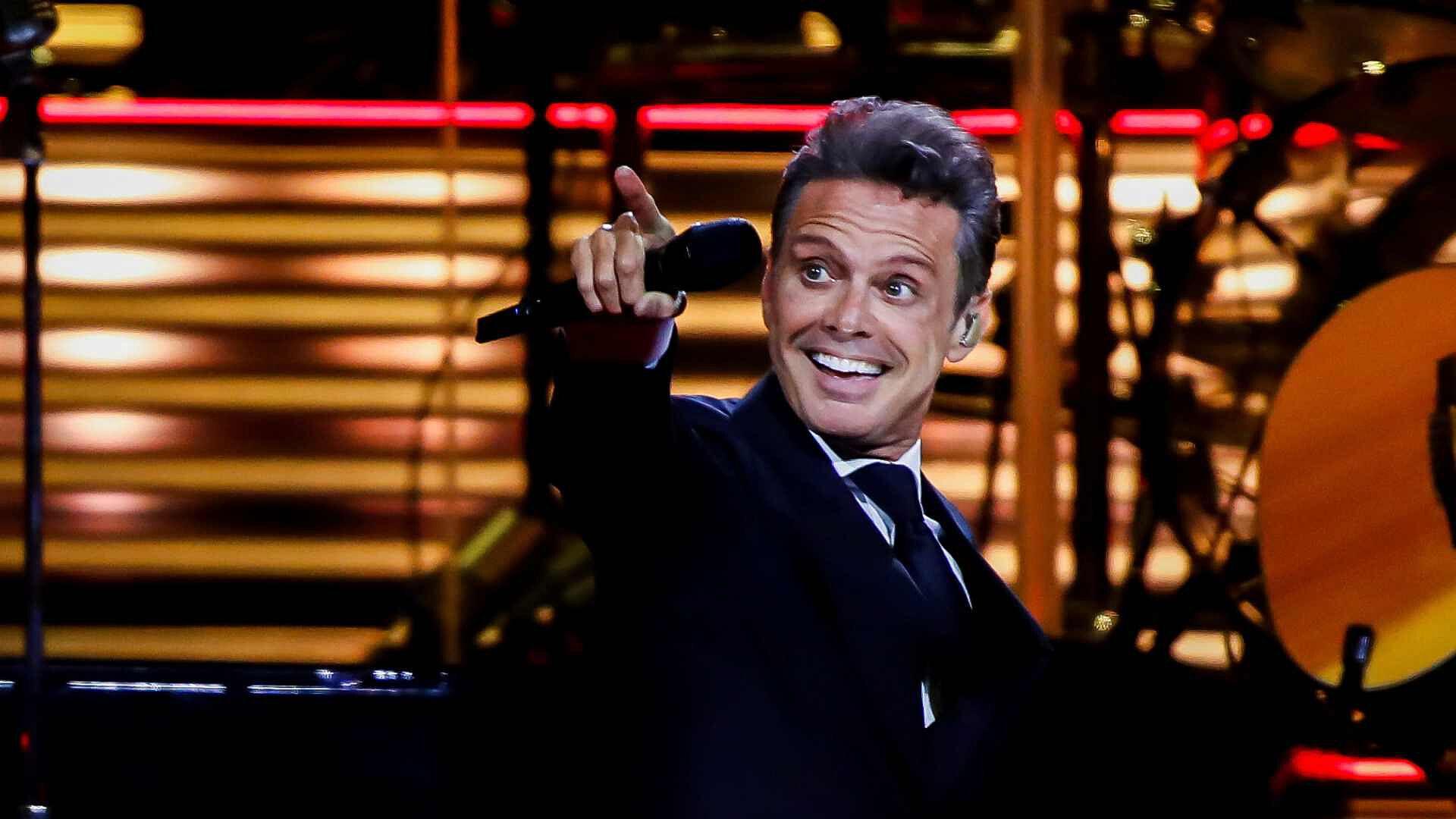 Luis Miguel Vuelve a los Escenarios; Su Gira Arranca en Argentina | N+