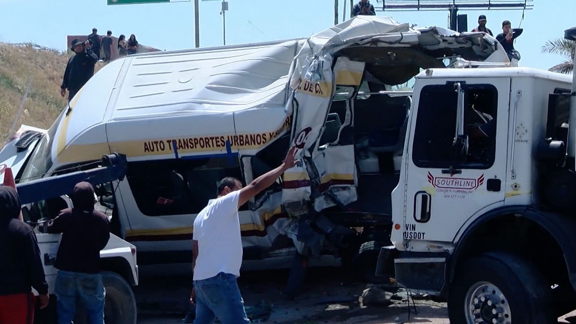Camión Sin Frenos Causa Accidente De 10 Vehículos En Bulevar De Tijuana